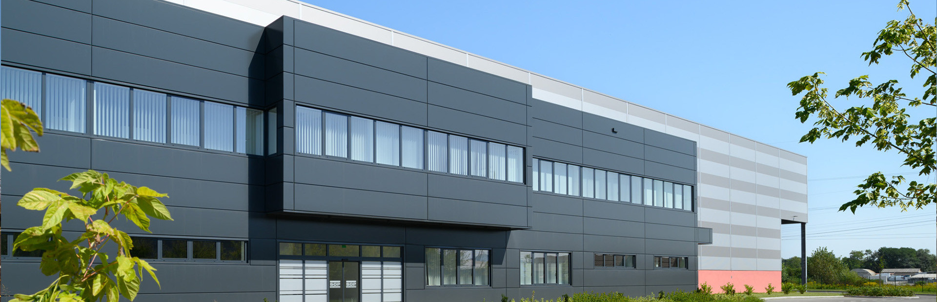 High-Performance Building Envelope Solutions: Facades, Roofs & Cladding ...